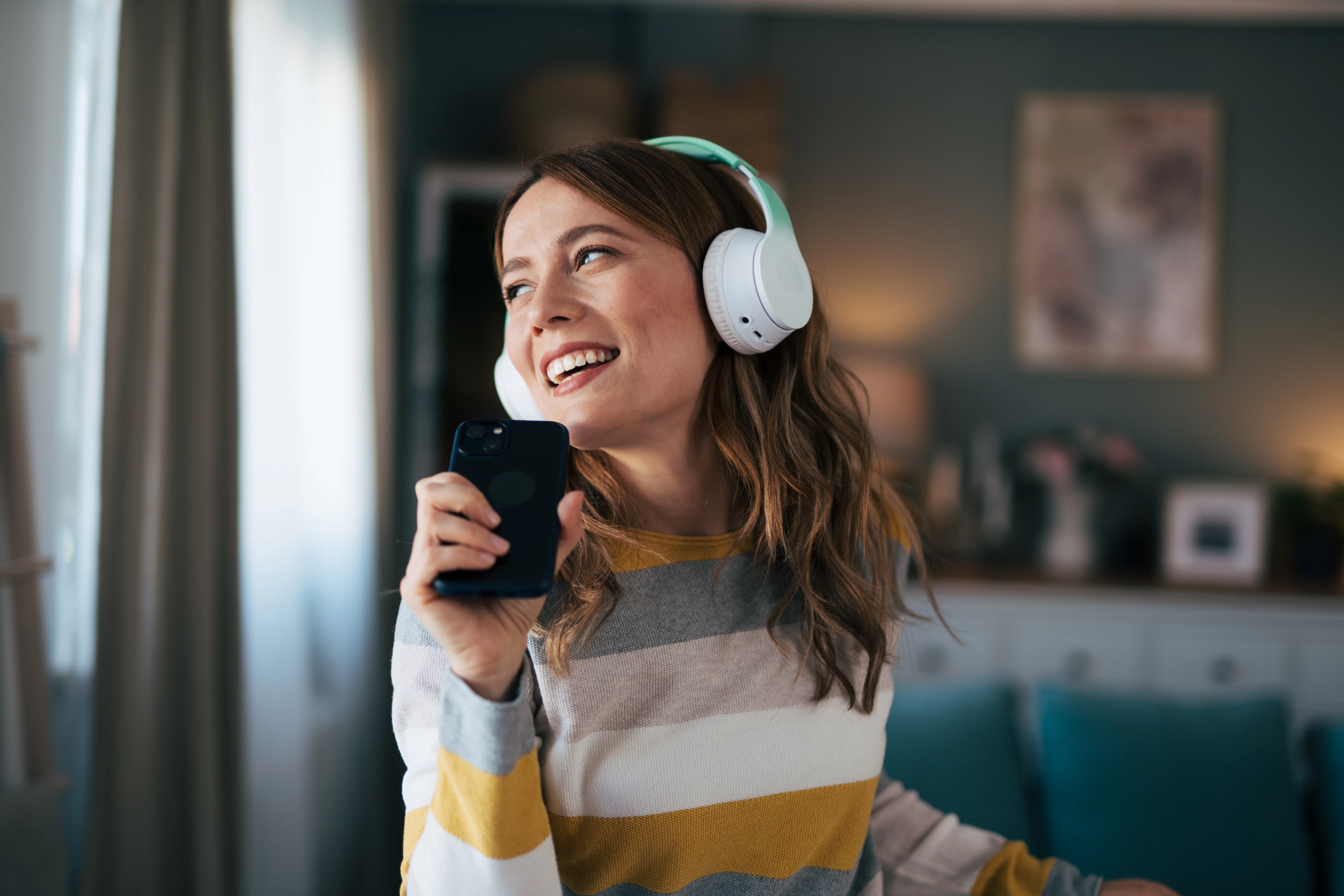 40 Good Opening Lines To Use On Dating Apps