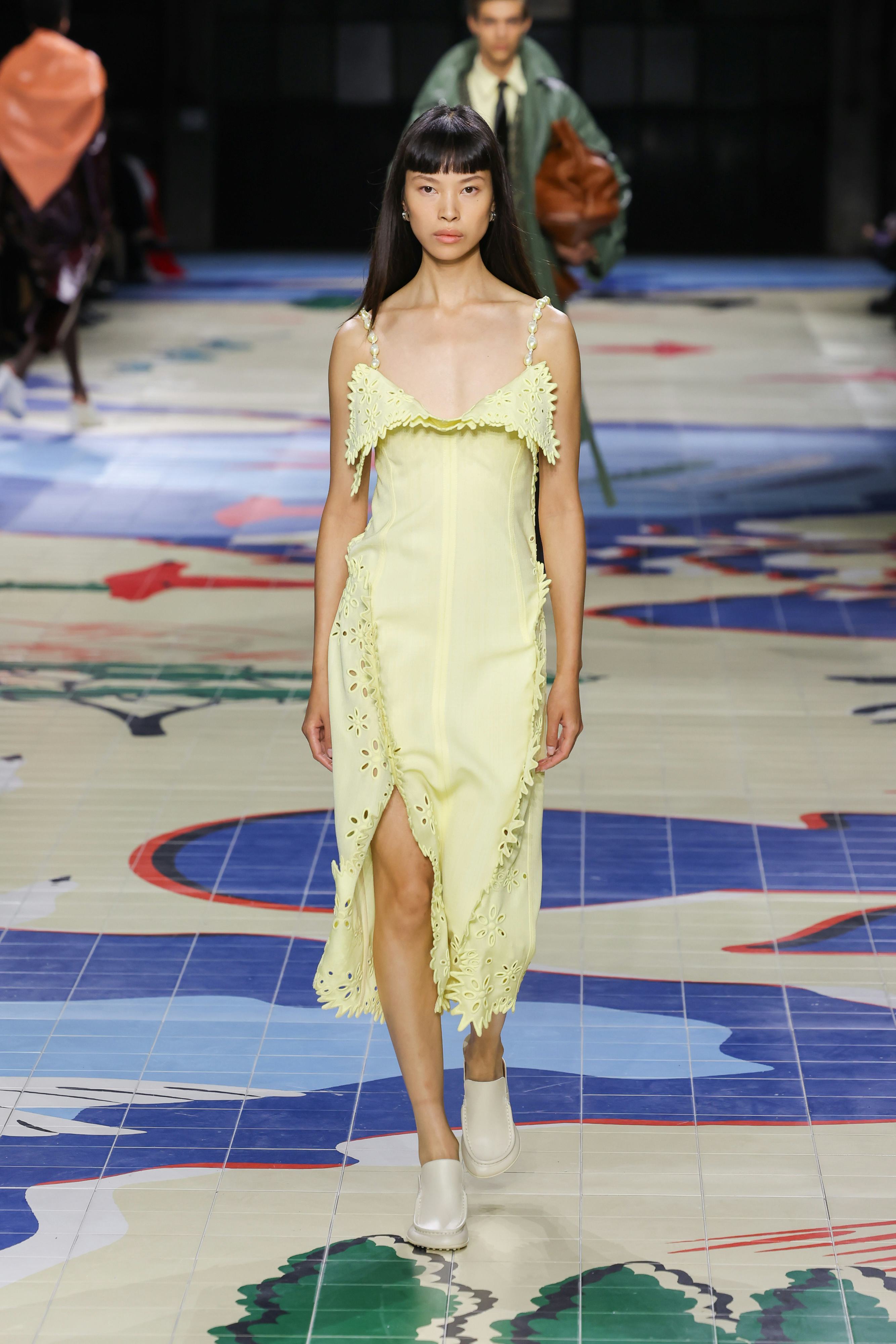 Butter Yellow Outfits Are In Every Fashion Girl’s Closet Right Now