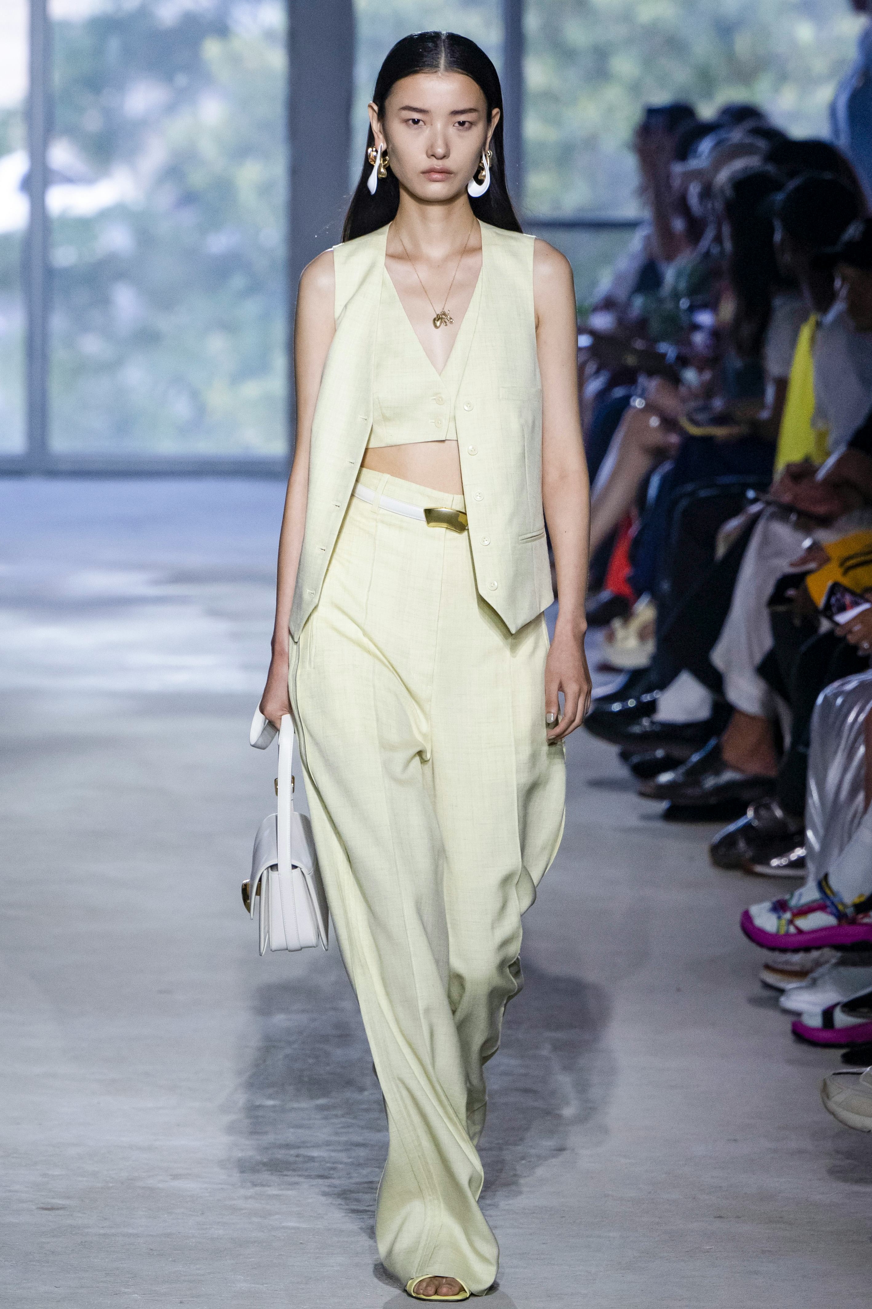 Butter Yellow Outfits Are In Every Fashion Girl’s Closet Right Now