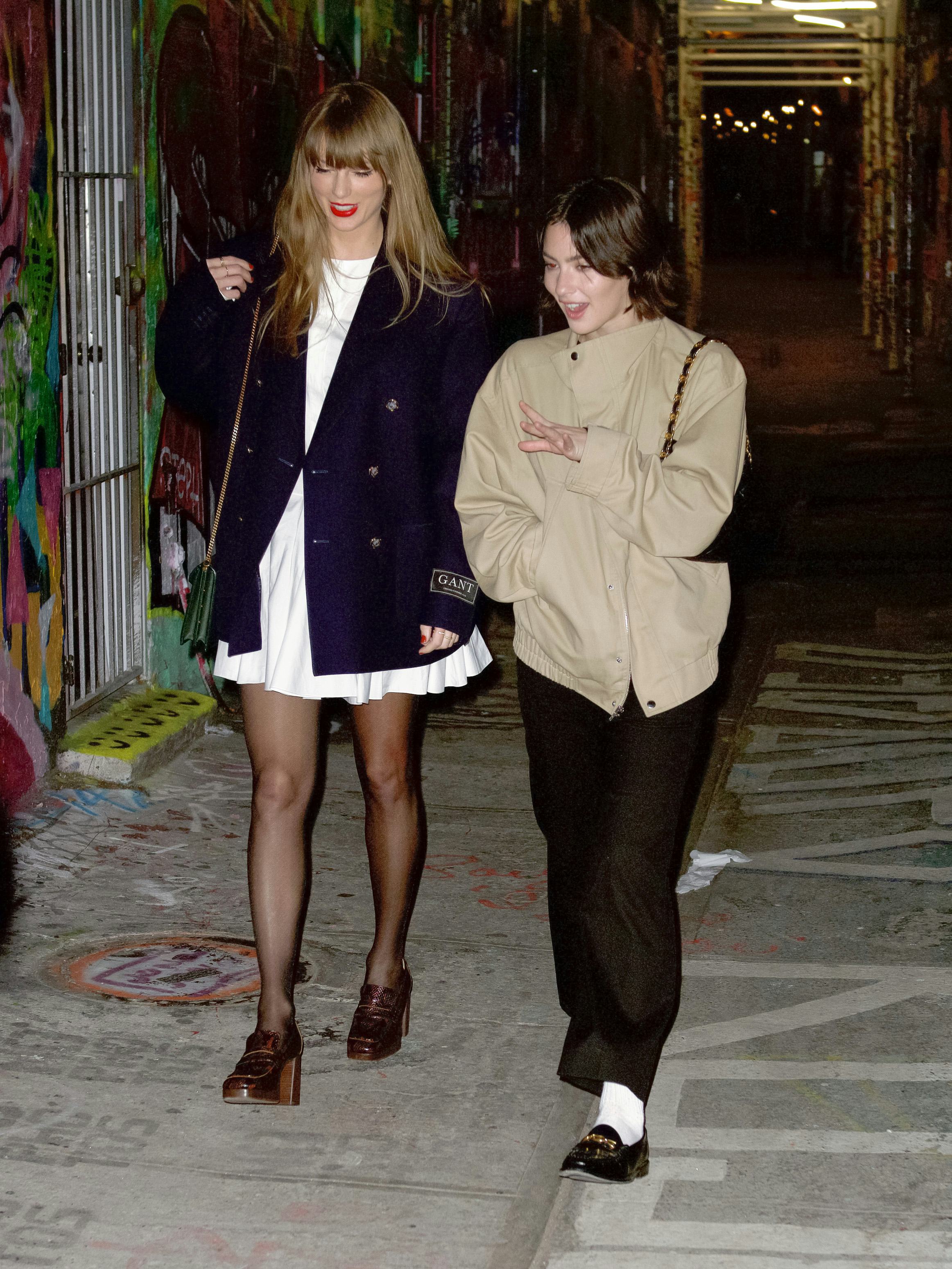 Are Paul Mescal & Gracie Abrams Dating? Photos Sparked Rumors