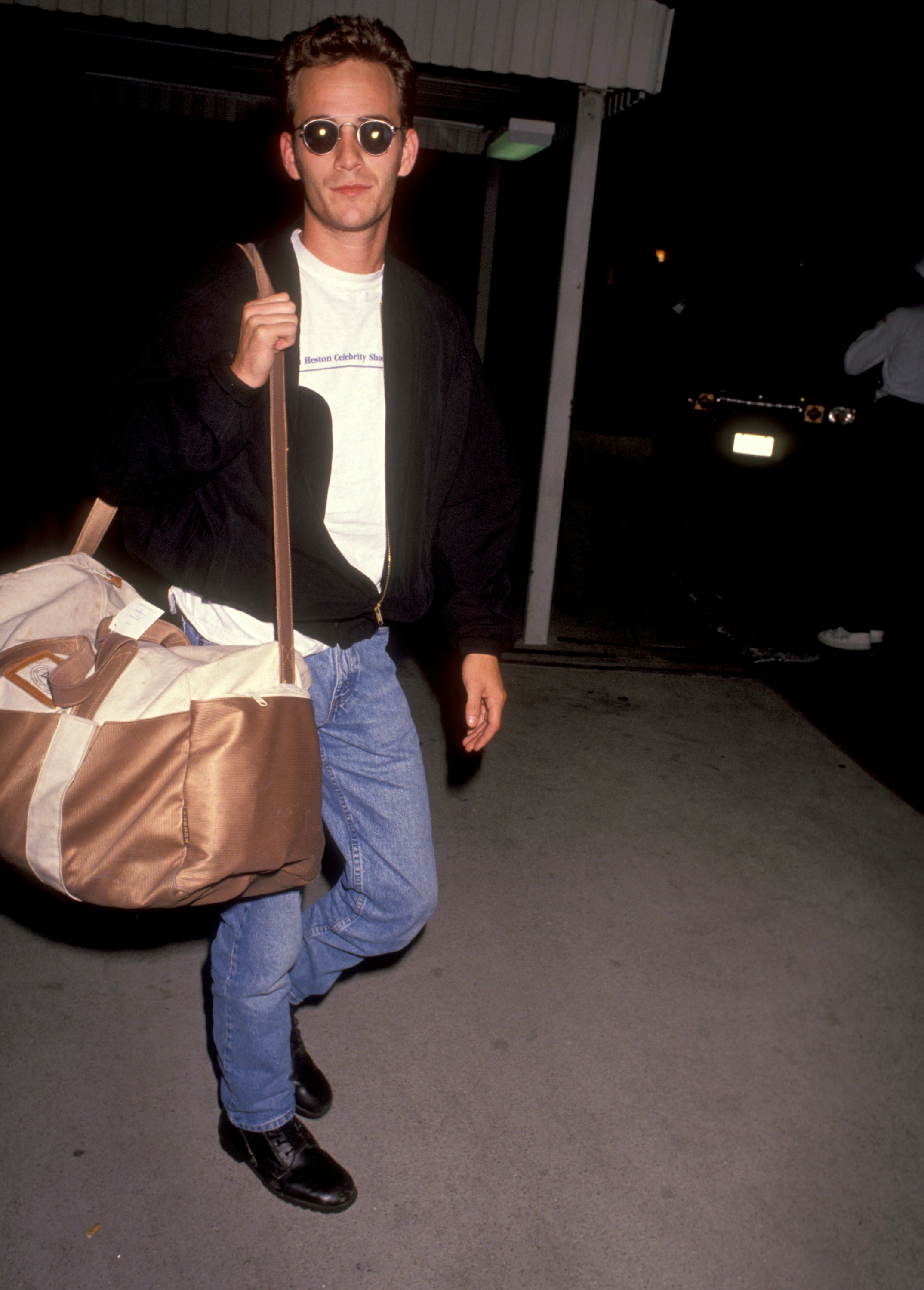 The Best ’90s Celebrity Airport Style Captured the Stars Off-Duty