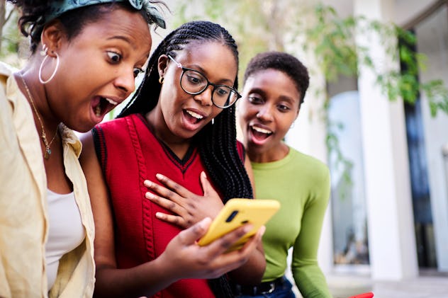 7 Ways To Tell If You Gossip Too Much