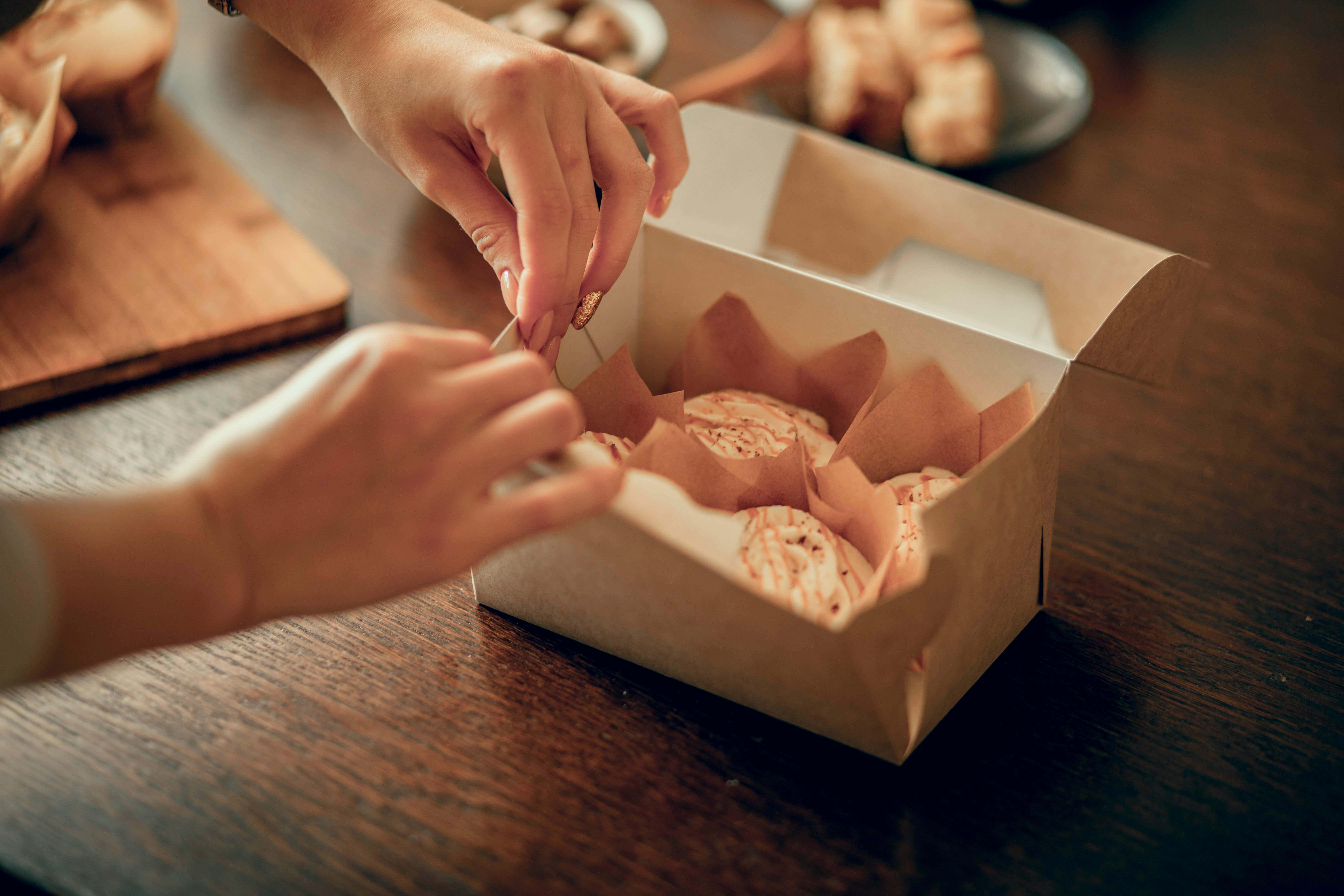 9 Old-Fashioned Gifts People Used To Give That We Should Bring Back