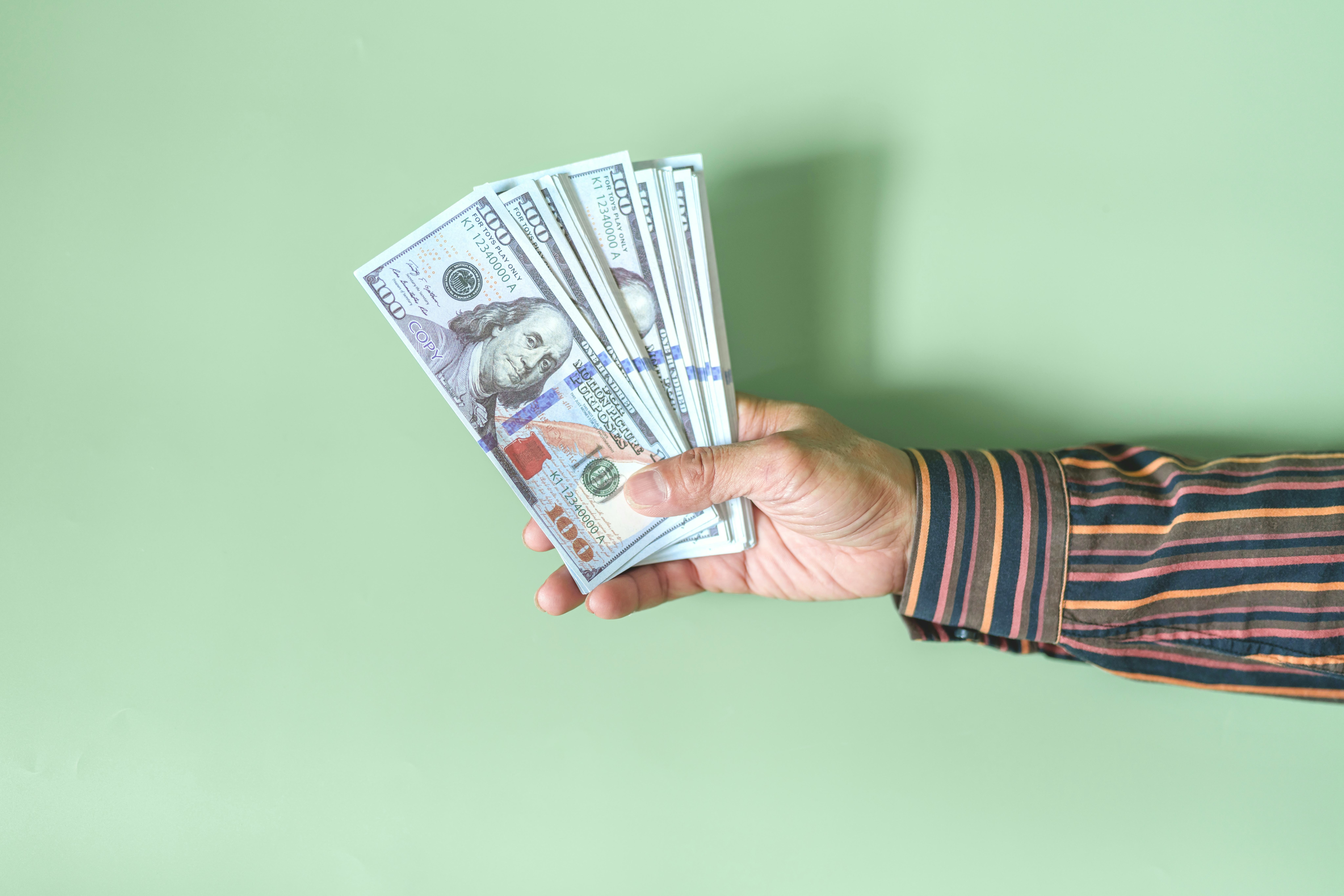 What Is Compulsive Saving? 7 Signs Your Frugality Is Obsessive