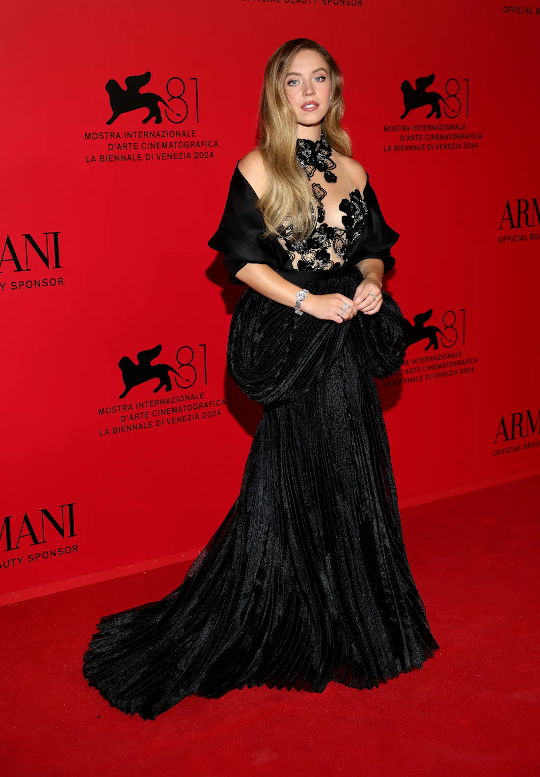 Sydney Sweeney’s Cleavage-Baring Dress Was So Gothic