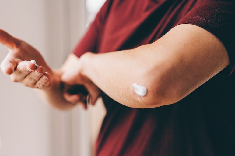 How To Tell If You Have Heat Rash So You Can Treat It Properly