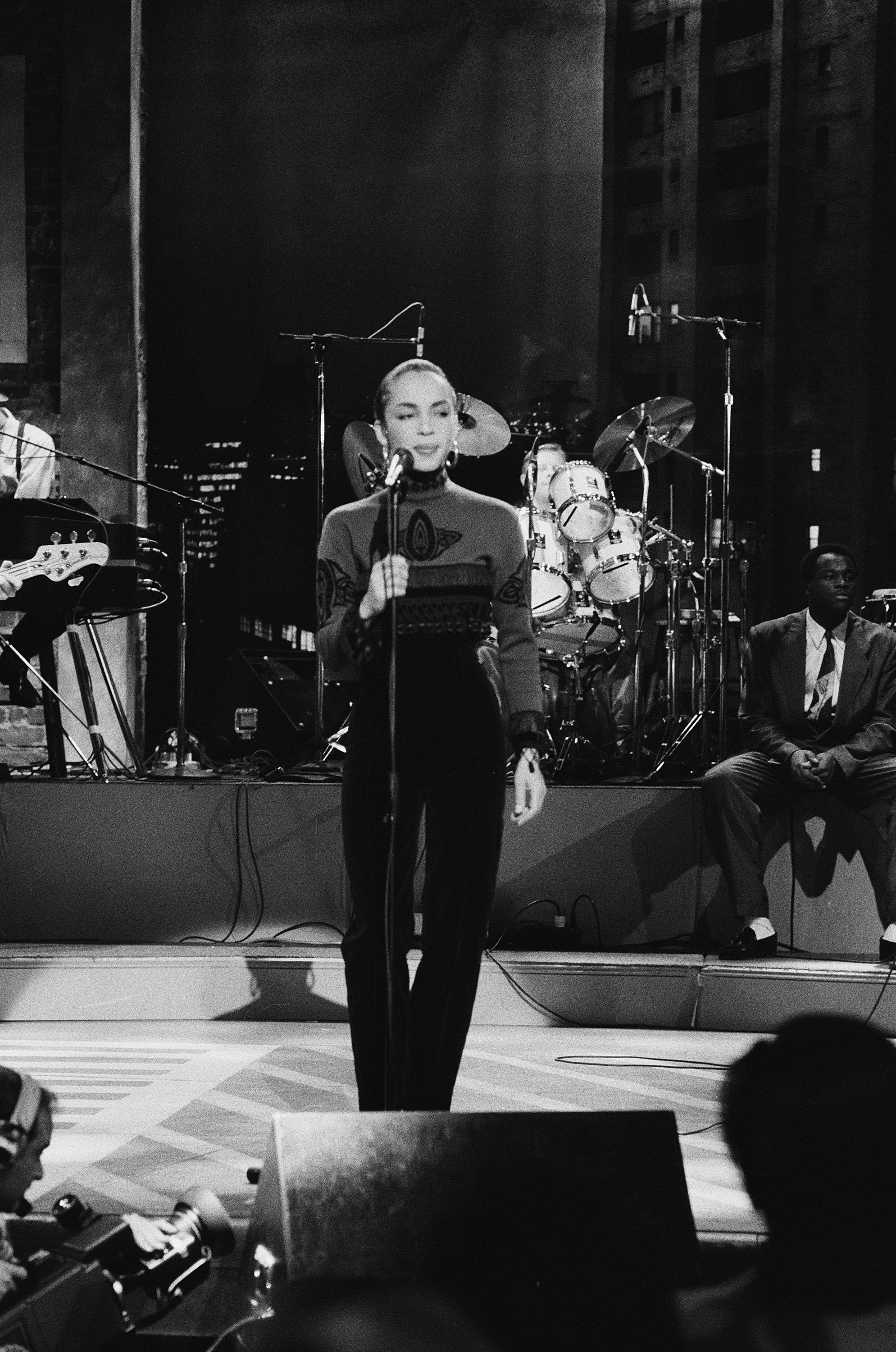 Sade's Best Vintage Fashion Moments From the 1980s and ’90s