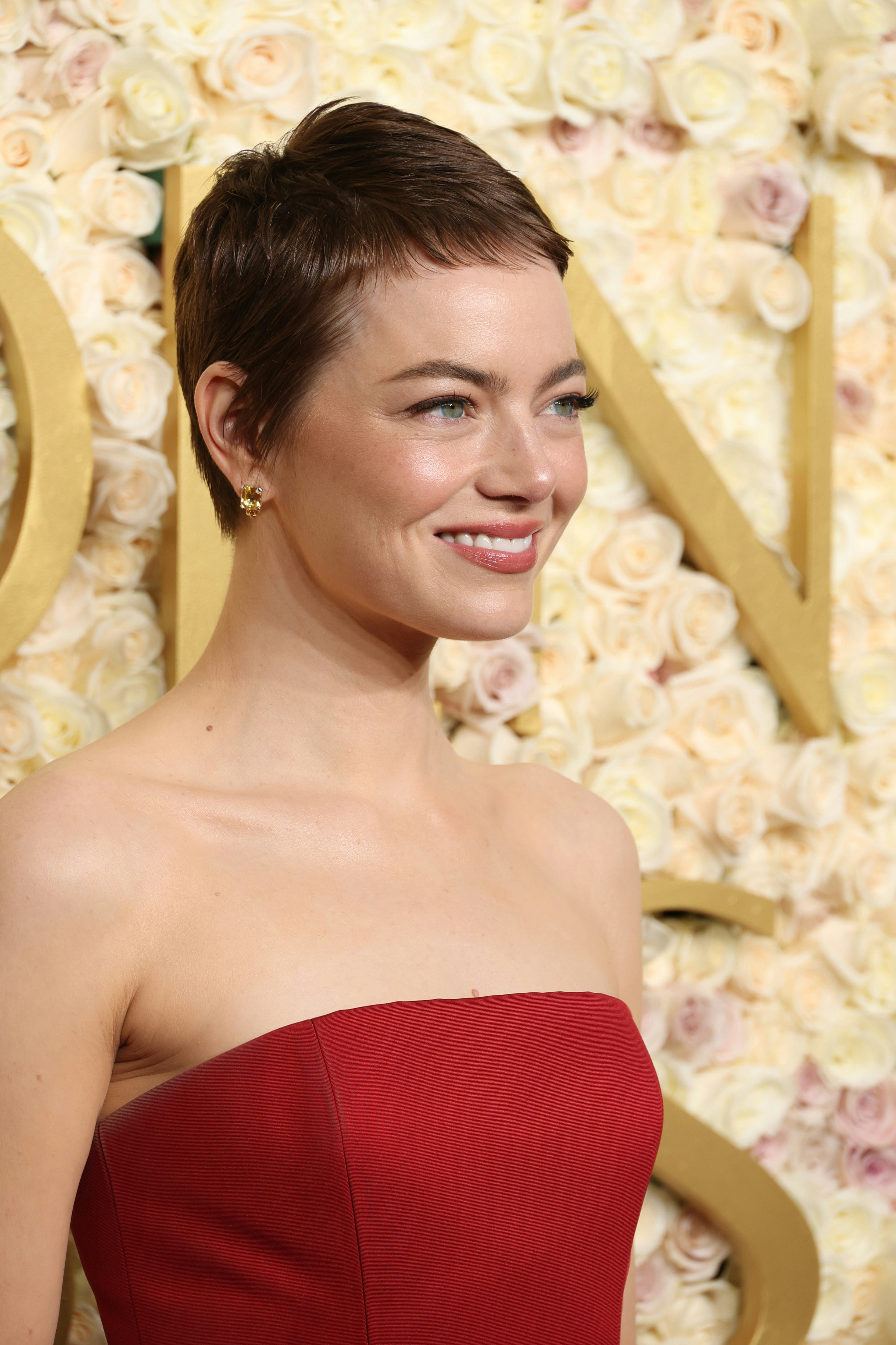 Emma Stone Debuted A Red Pixie Cut At The 2025 Golden Globes
