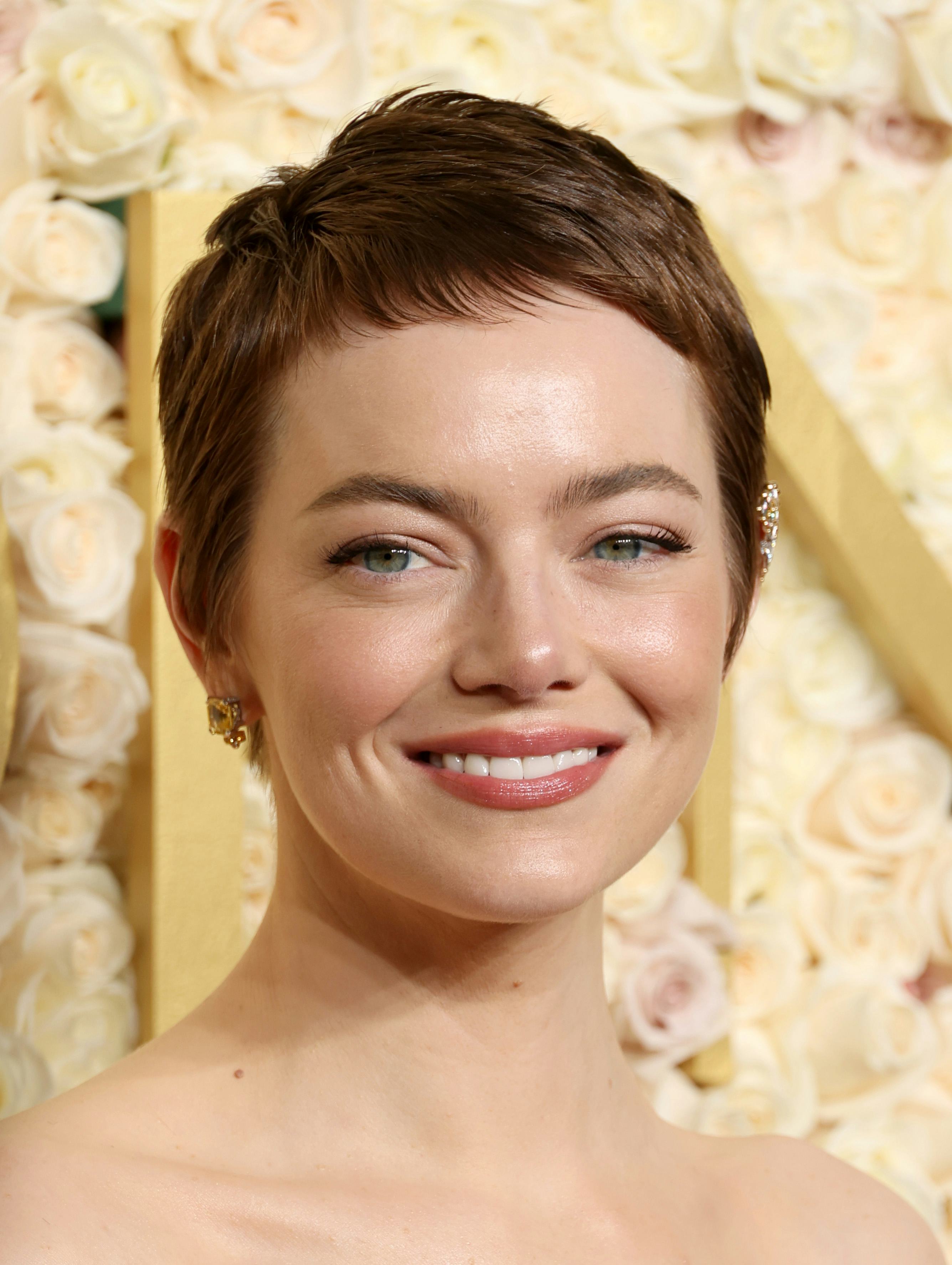 Emma Stone Debuted A Red Pixie Cut At The 2025 Golden Globes