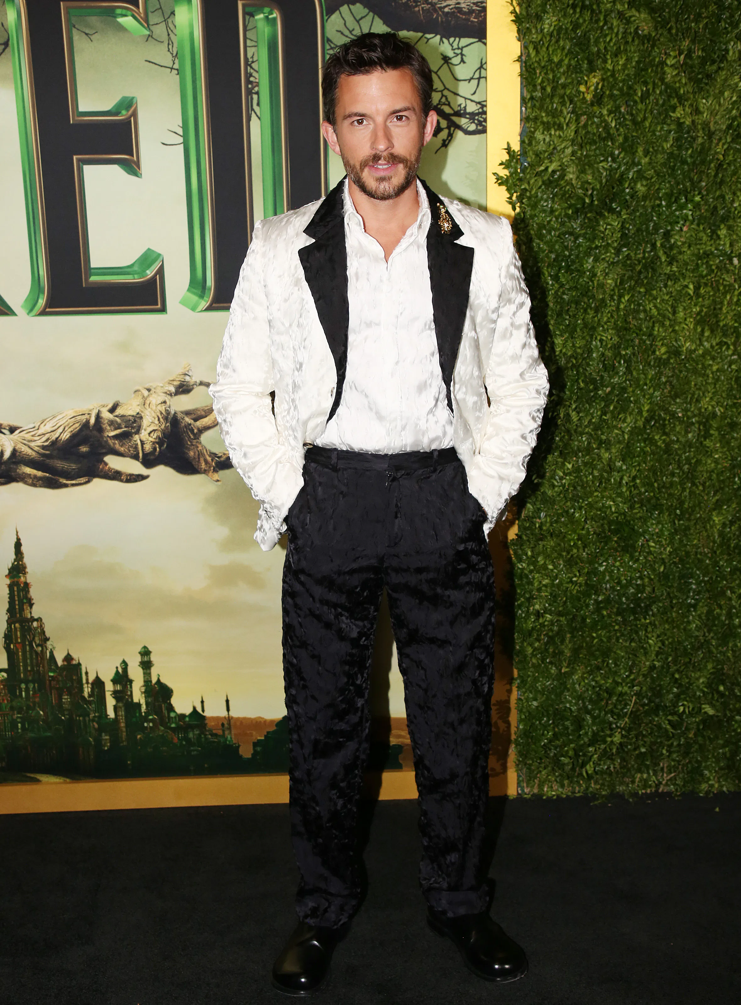 Jonathan Bailey's "Sexiest" Red Carpet Fashion Moments Are Wicked Good