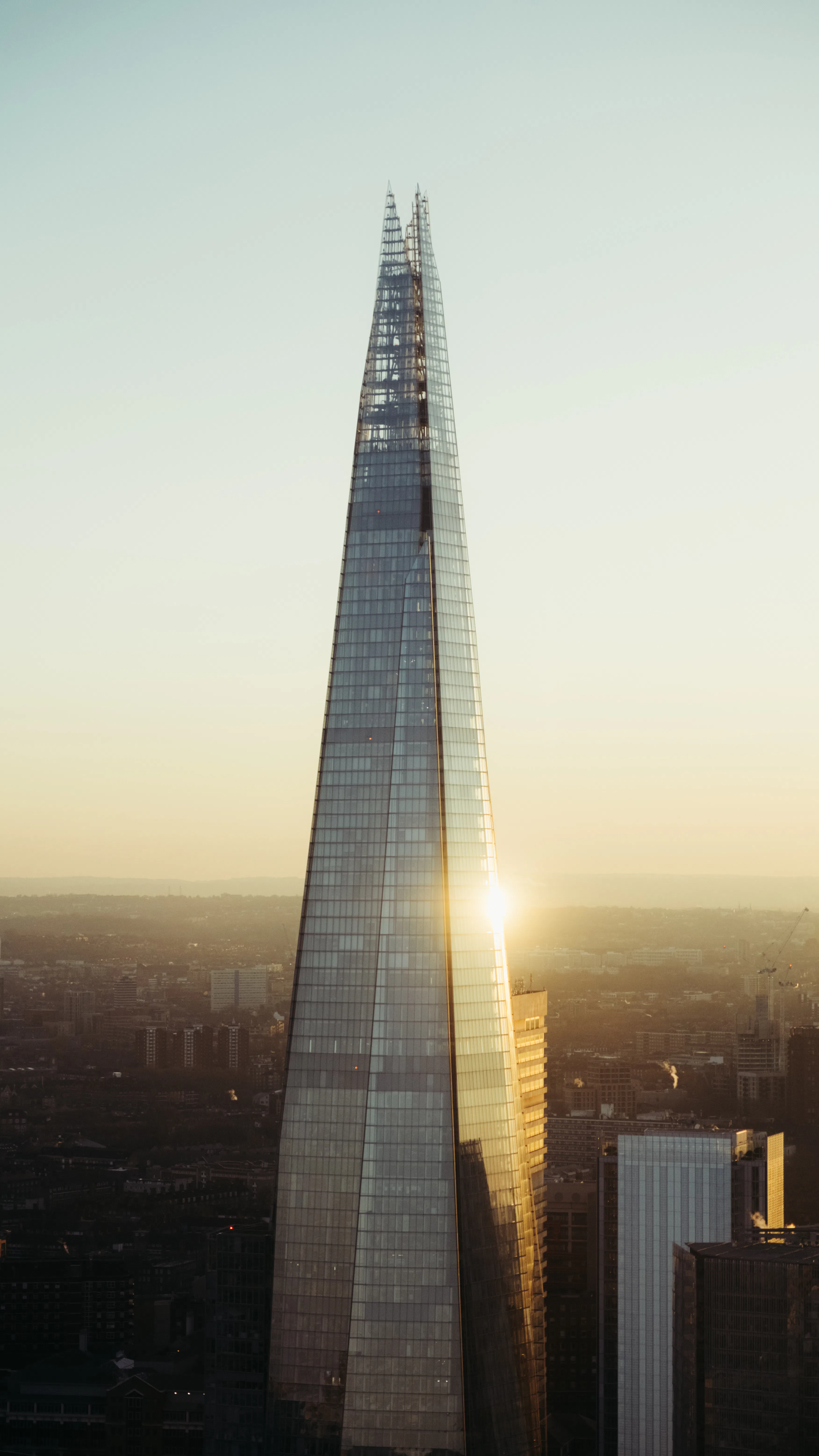London's Shangri-La The Shard Hotel Makes For The Most Stylish UK Vacay