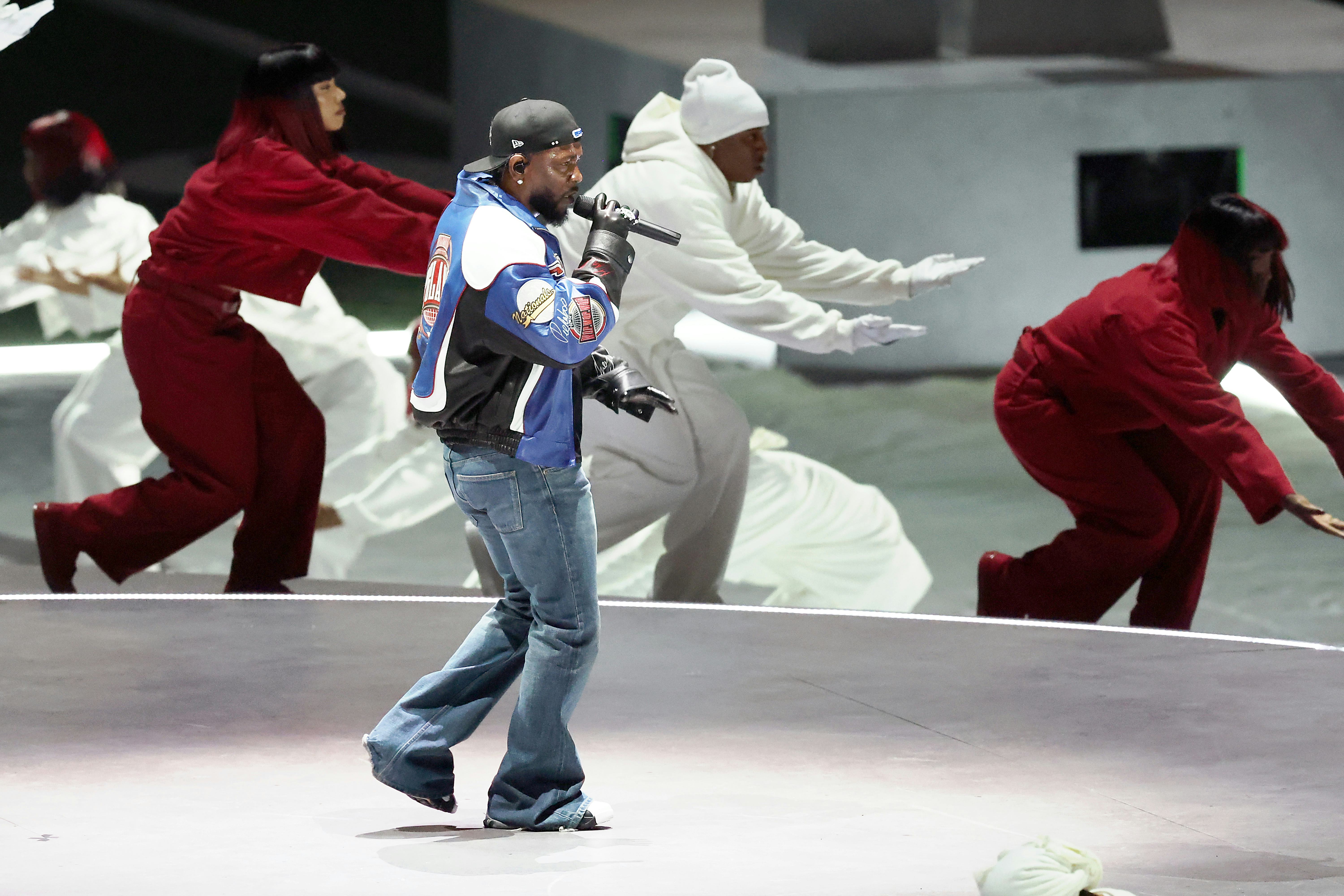 Kendrick Lamar's Jeans Had My Full Attention During The Halftime Show