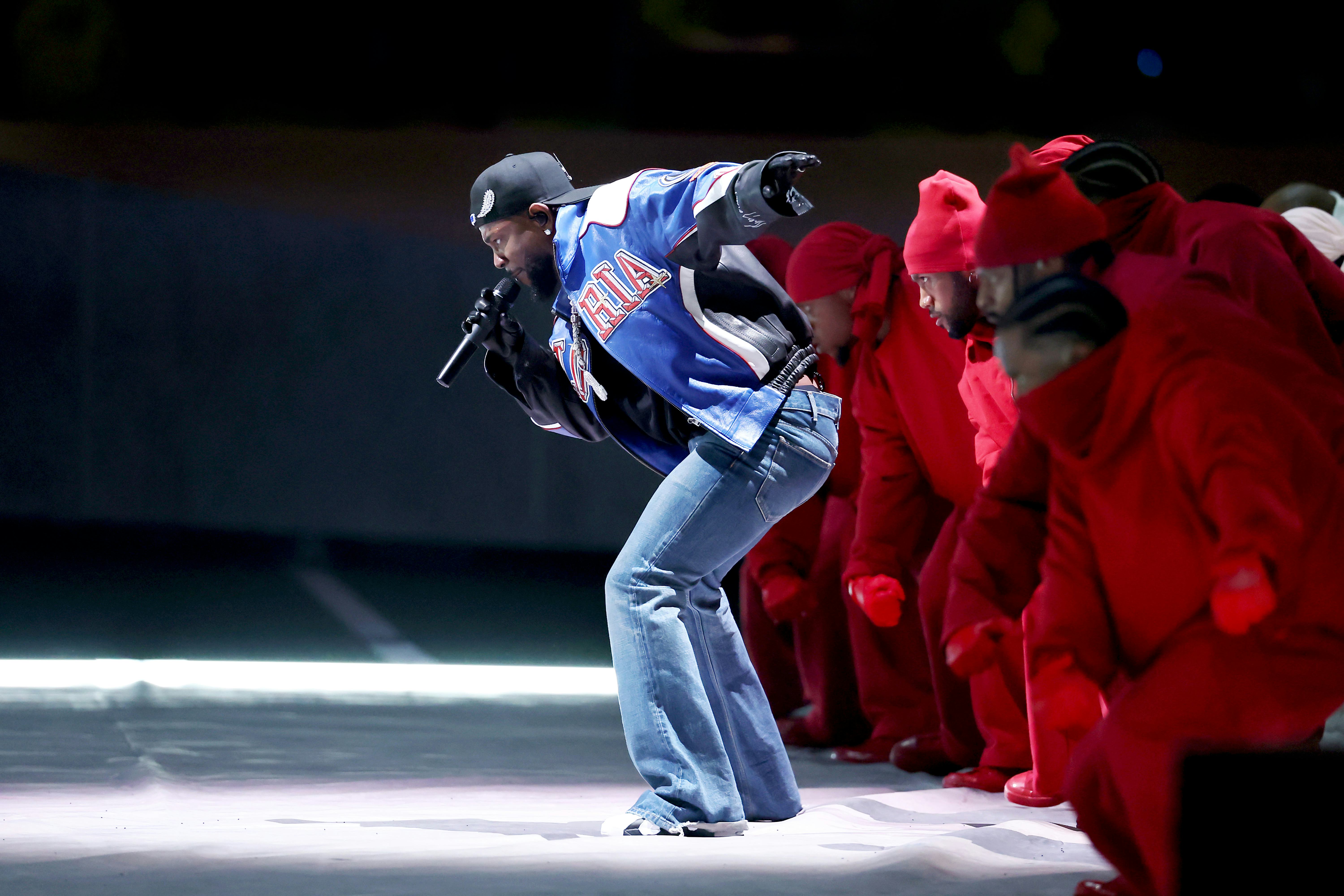 Kendrick Lamar's Jeans Had My Full Attention During The Halftime Show