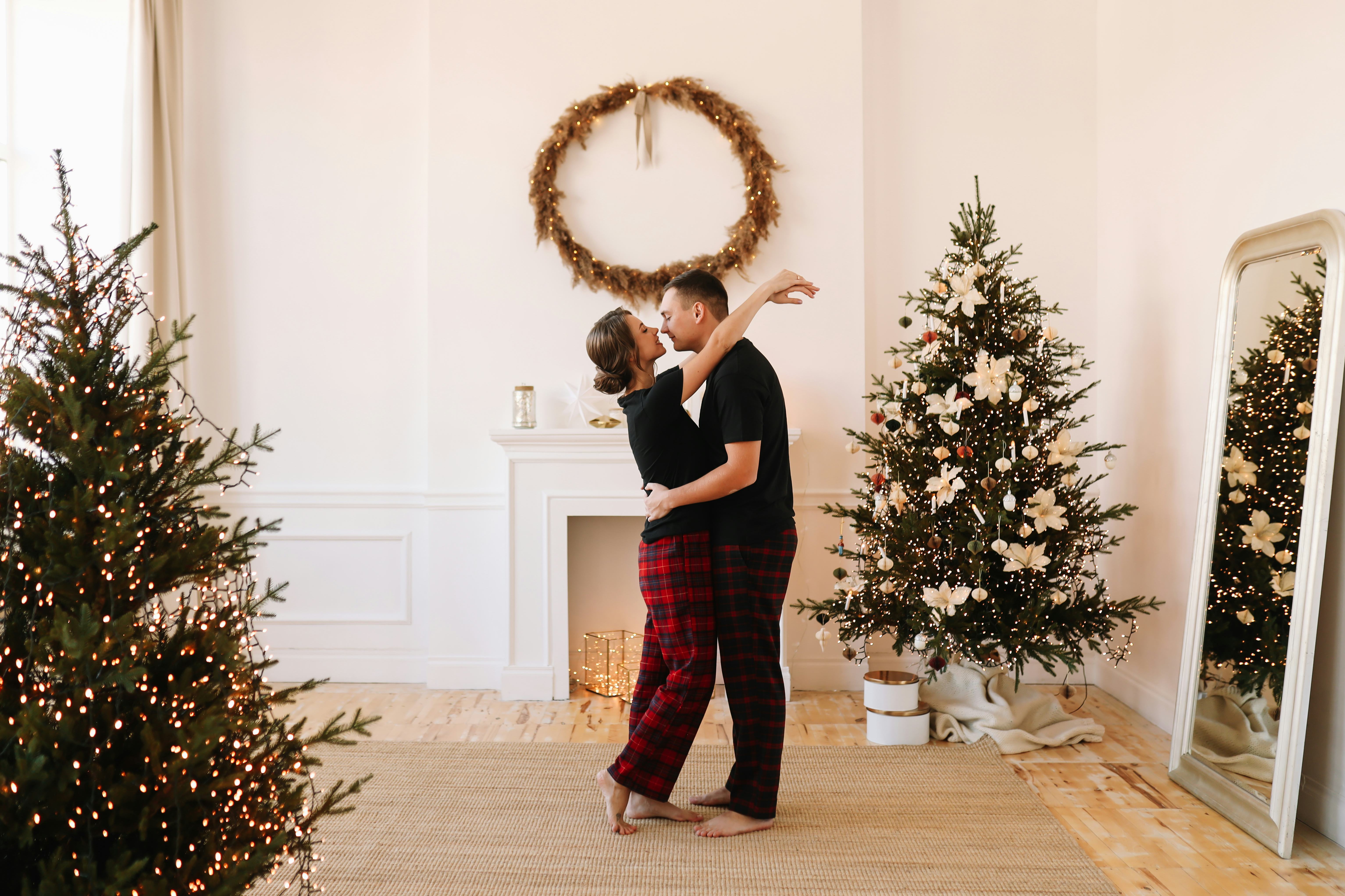 How To Kiss Someone Well & Improve Your Makeout Game