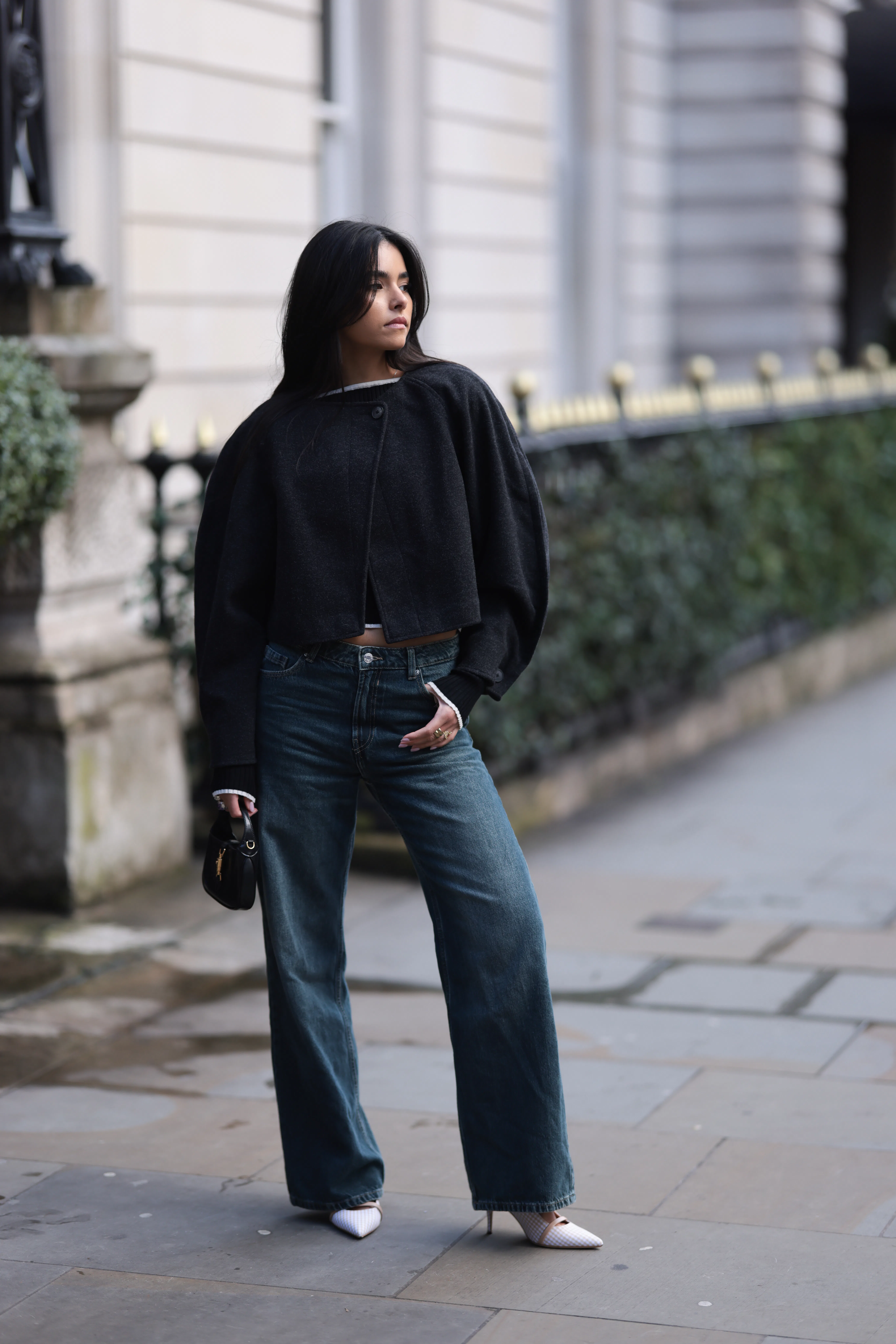 Bella Hadid’s Moody Brown Outfit Is So London Girl-Inspired