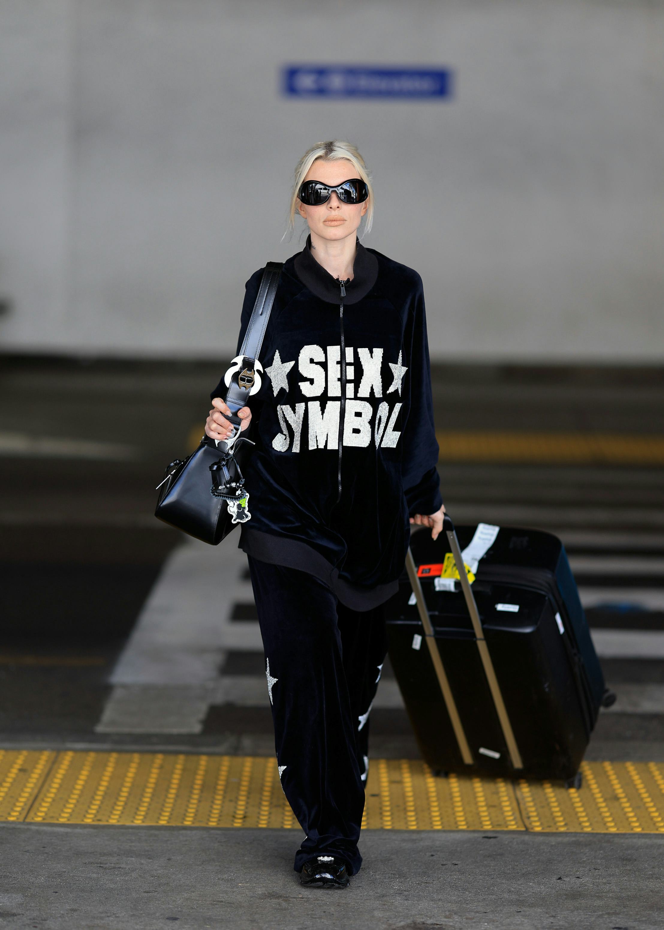 These Celebrities Passed The Y2K Aesthetic On To A New Set Of It Girls