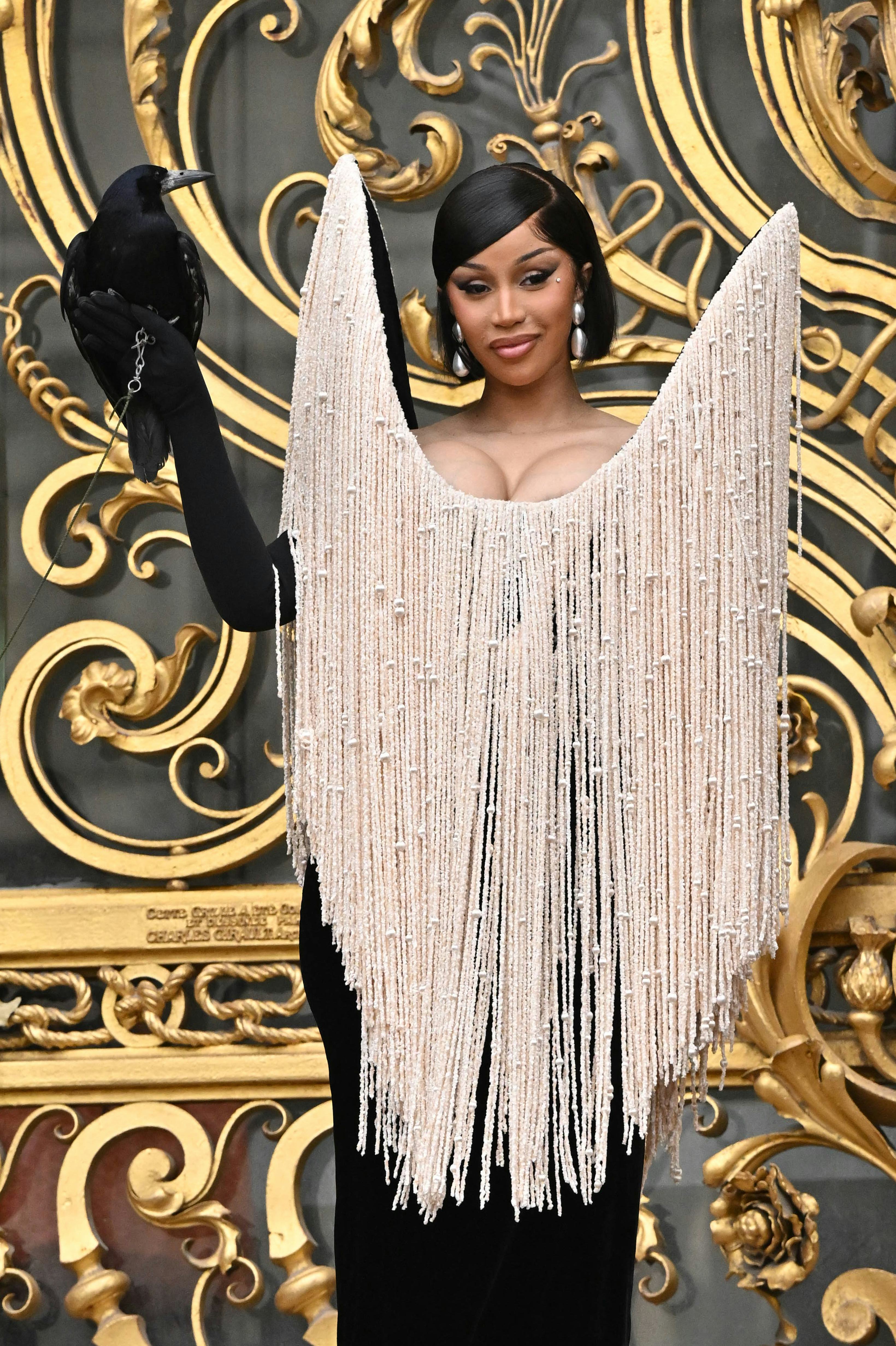 Cardi B Just Debuted A Sleek, Blunt Bob — And It’s Incredible