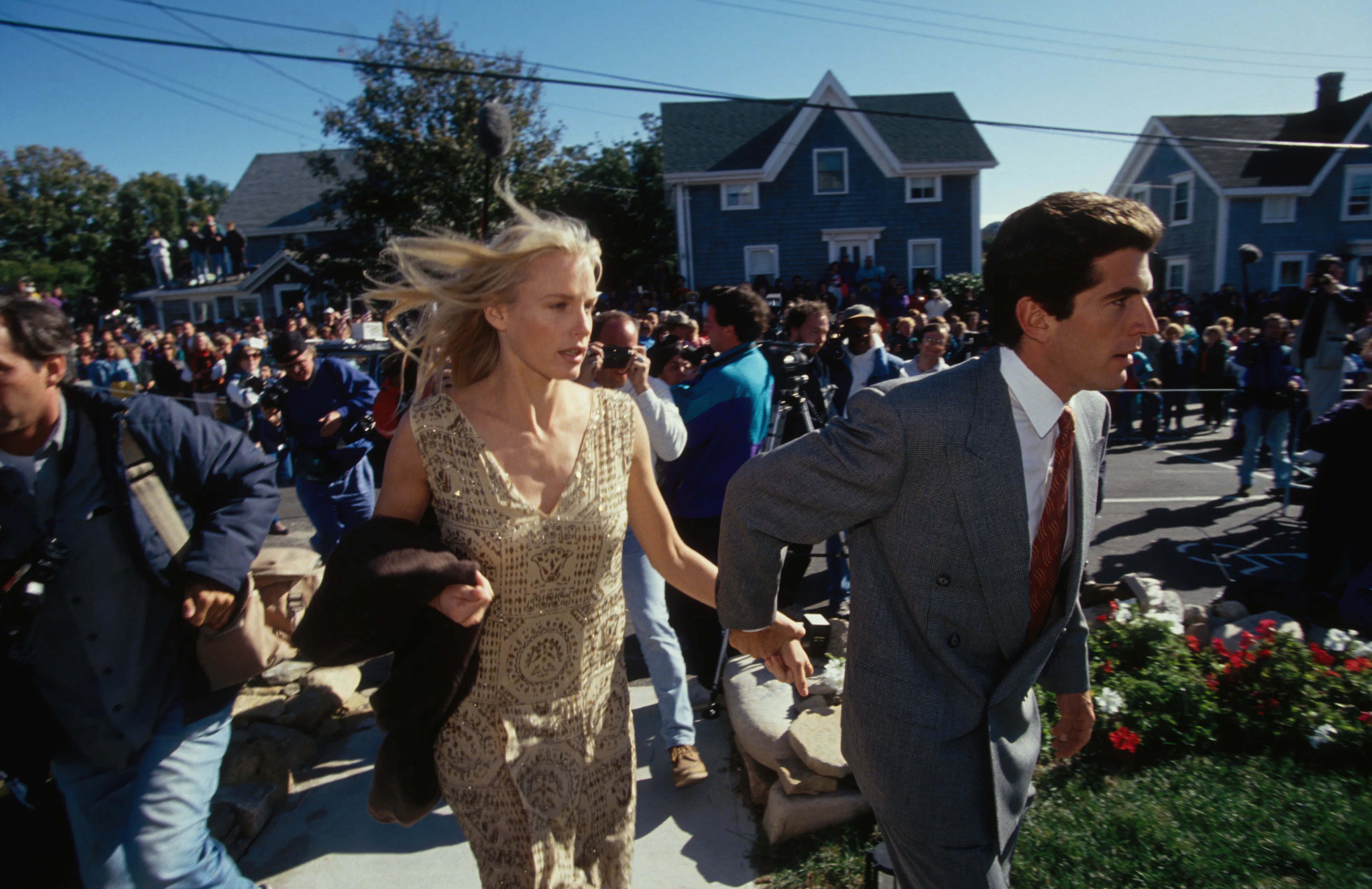 How Long Did JFK Jr. & Daryl Hannah Date? Relationship Timeline, Explained
