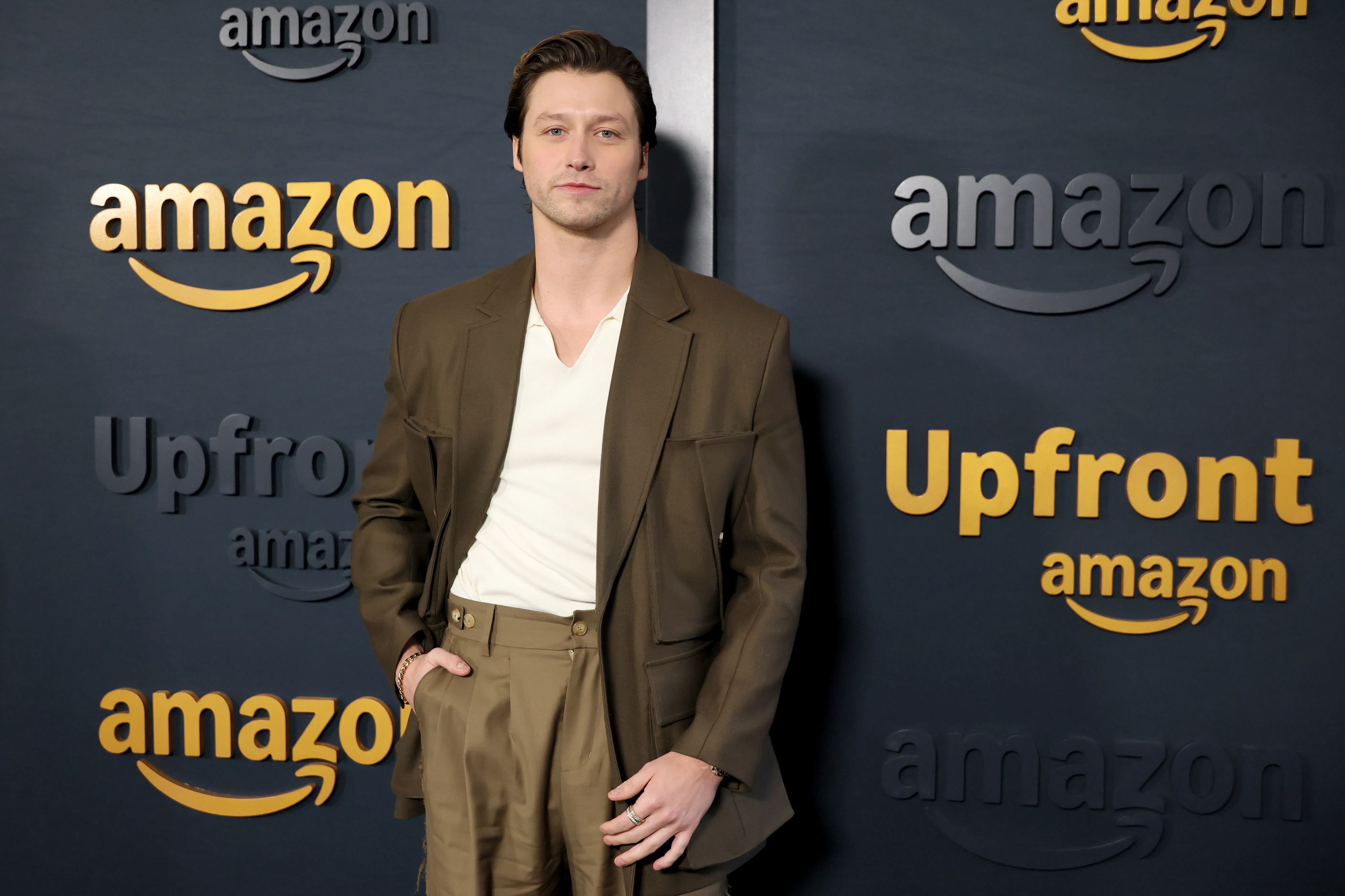 Stephen Kalyn On Dean’s ‘Off Campus’ Changes & Season 2’s Story