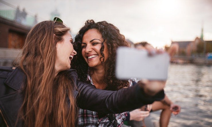 7 Ways To Know If There's Enough Physical Intimacy In Your Relationship