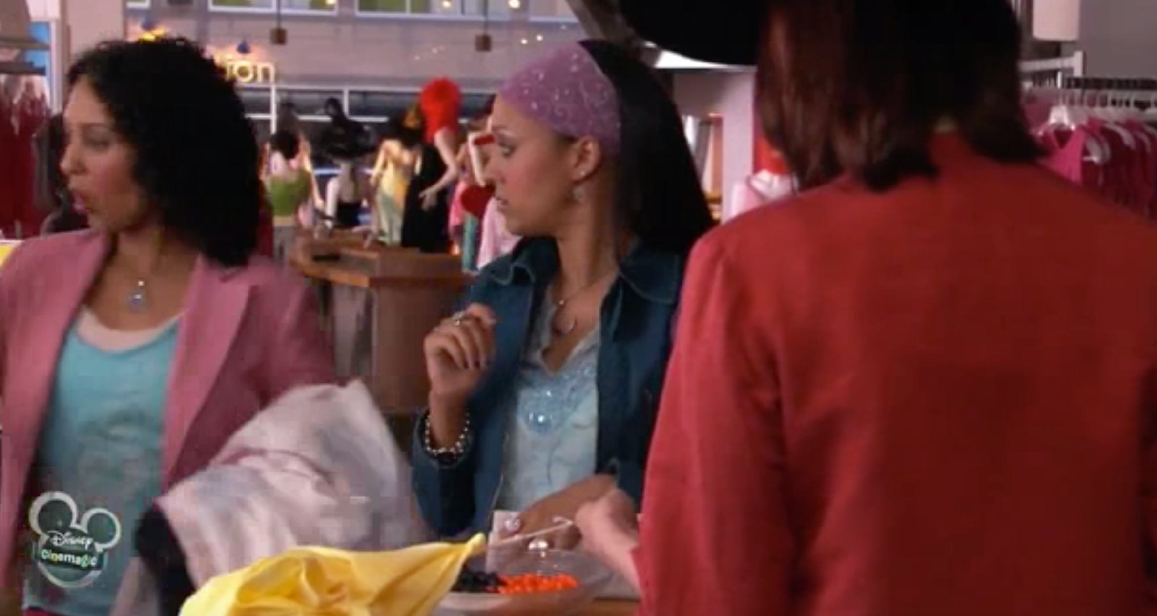 13 Ridiculous 'Twitches' Moments That You Didn't Even Question As A Kid