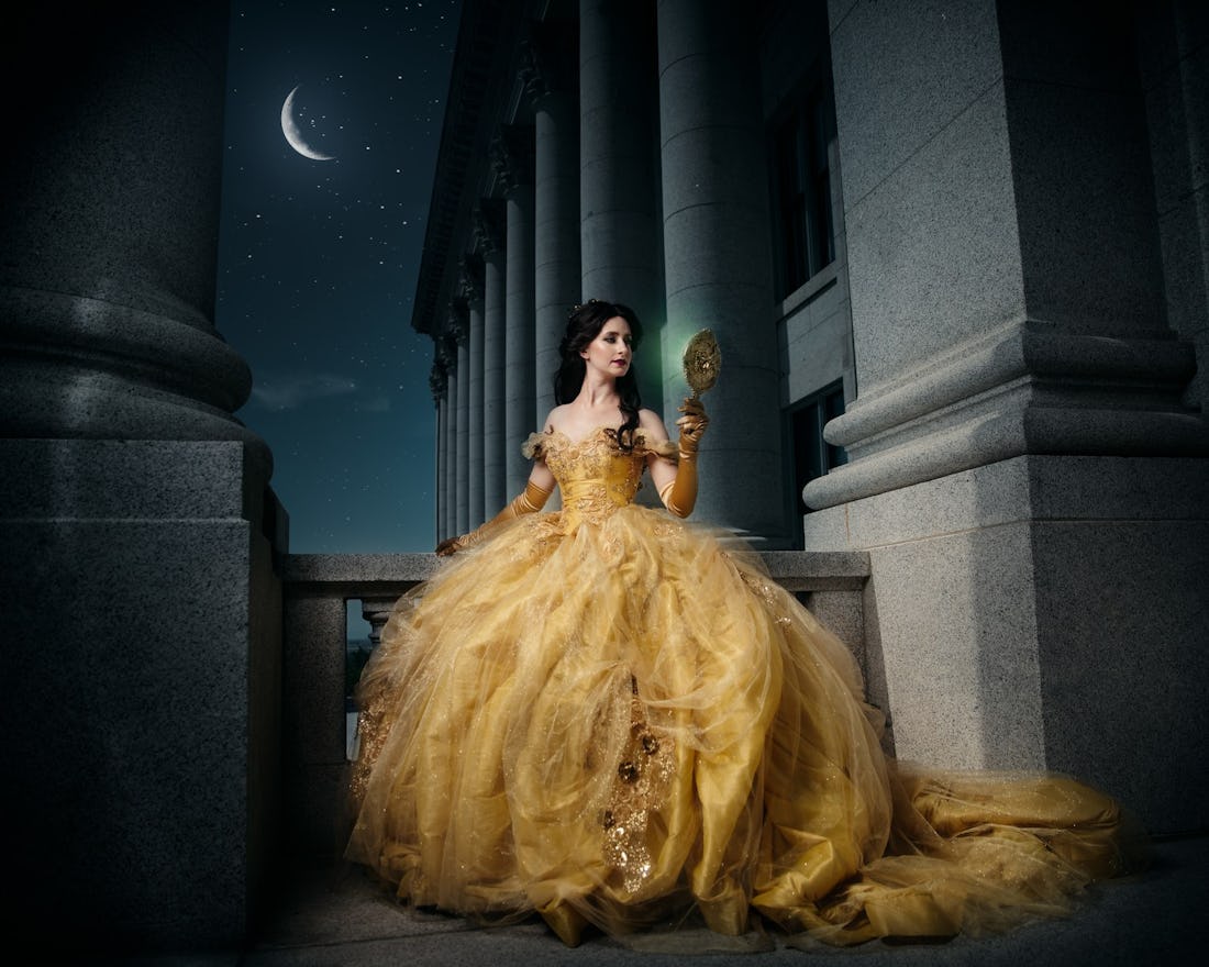 A Photographer Reimagined Disney Princesses As Queens & These Rulers ...
