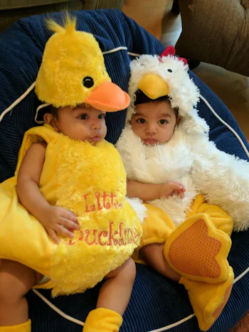 10 Twin Halloween Costumes For Kids To Double Your Fun & Your Candy