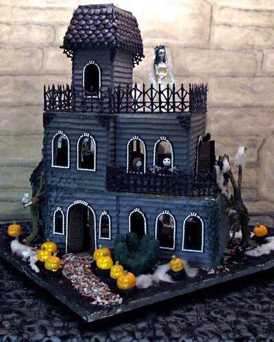7 Photos Of Crazy Gingerbread Houses That You'll Lose Your Gumdrop ...