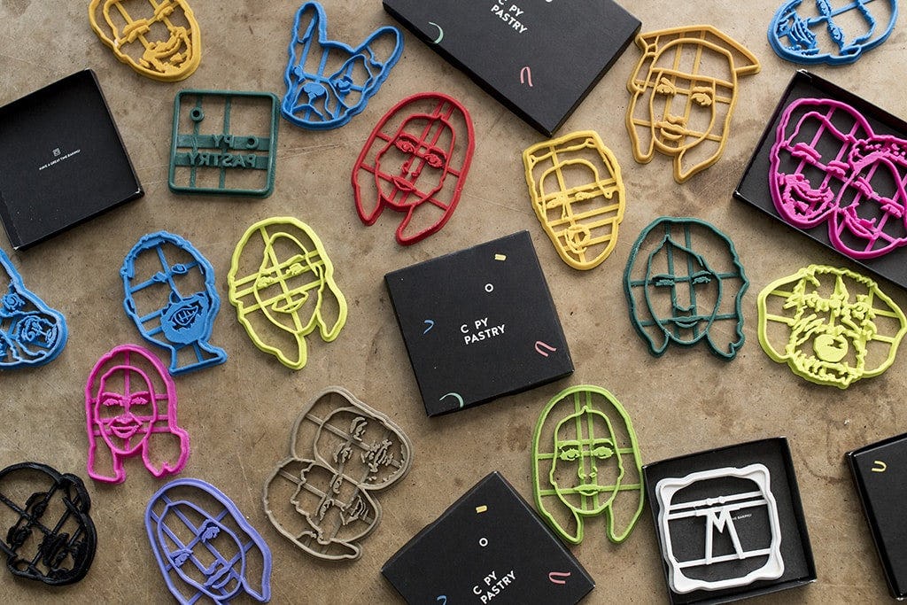 10 Personalized Gifts For Your Partner That'll Show Them How Special ...