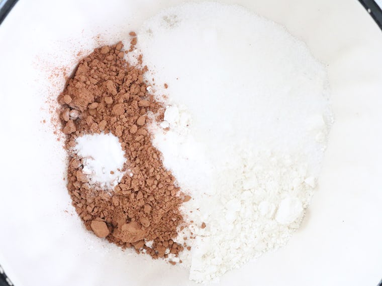 This Chocolate Cake Recipe For One Person Is Surprisingly Easy To Make