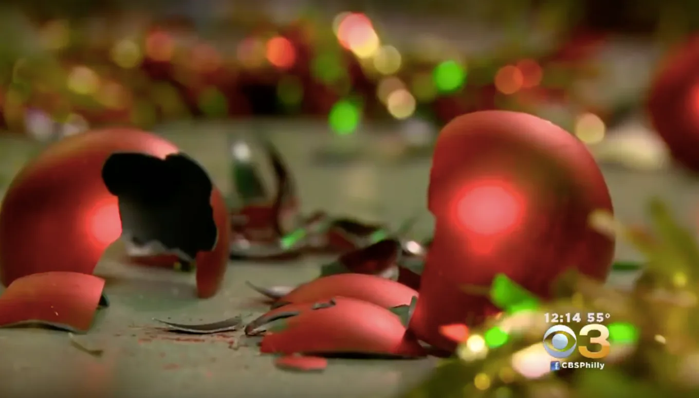 This Holiday Rage Room In London Lets You Smash Christmas Decorations ...