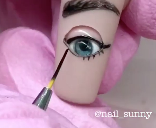 This Nail Art With Animated, Moving Eyes Is The Creepiest Thing You'll ... This Nail Art With Animated, Moving Eyes Is The Creepiest Thing You'll ...