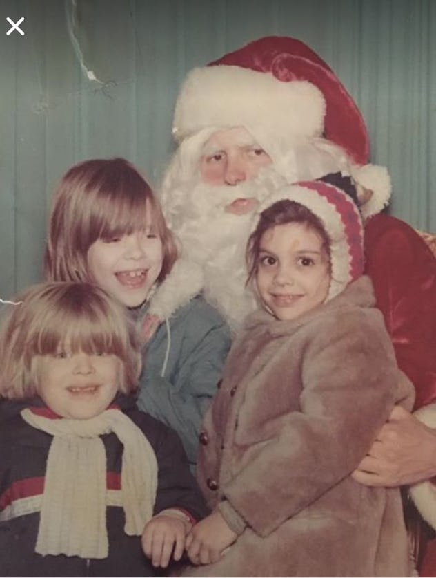 30 Funny Photos Of Kids Sitting On Santa's Lap Over The Years, From the ...
