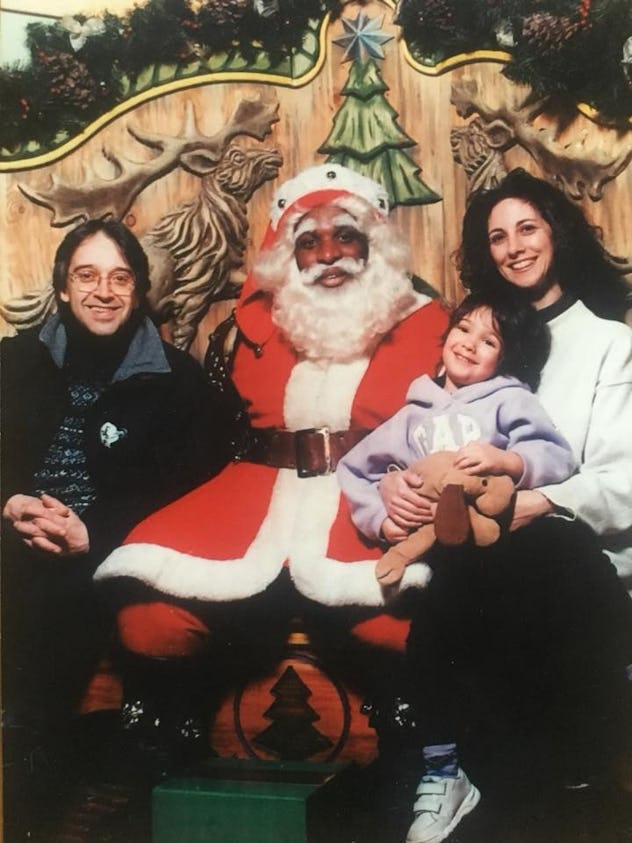 30 Funny Photos Of Kids Sitting On Santa's Lap Over The Years, From the ...