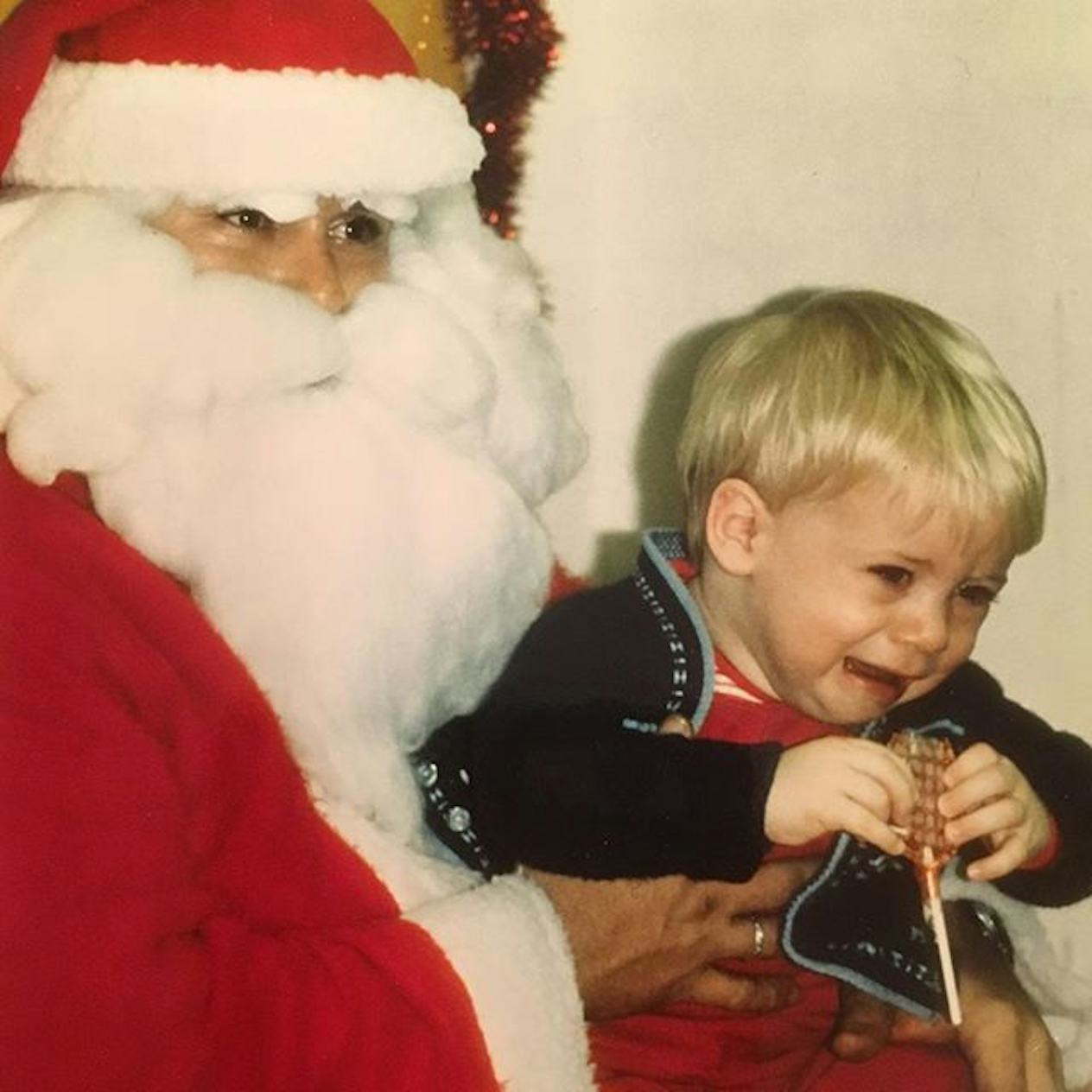 30 Funny Photos Of Kids Sitting On Santa's Lap Over The Years, From the ...