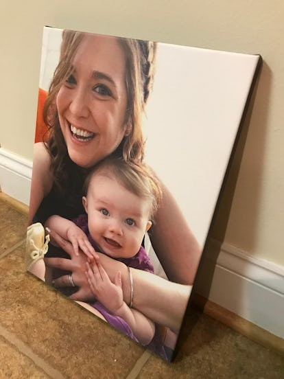 13 Useful 2017 Gifts For New Moms That You Can’t Go Wrong With