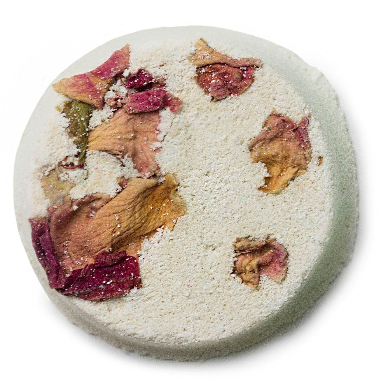 The Lush Christmas Eve Bubble Bar Will Help You Fall Asleep In An Instant