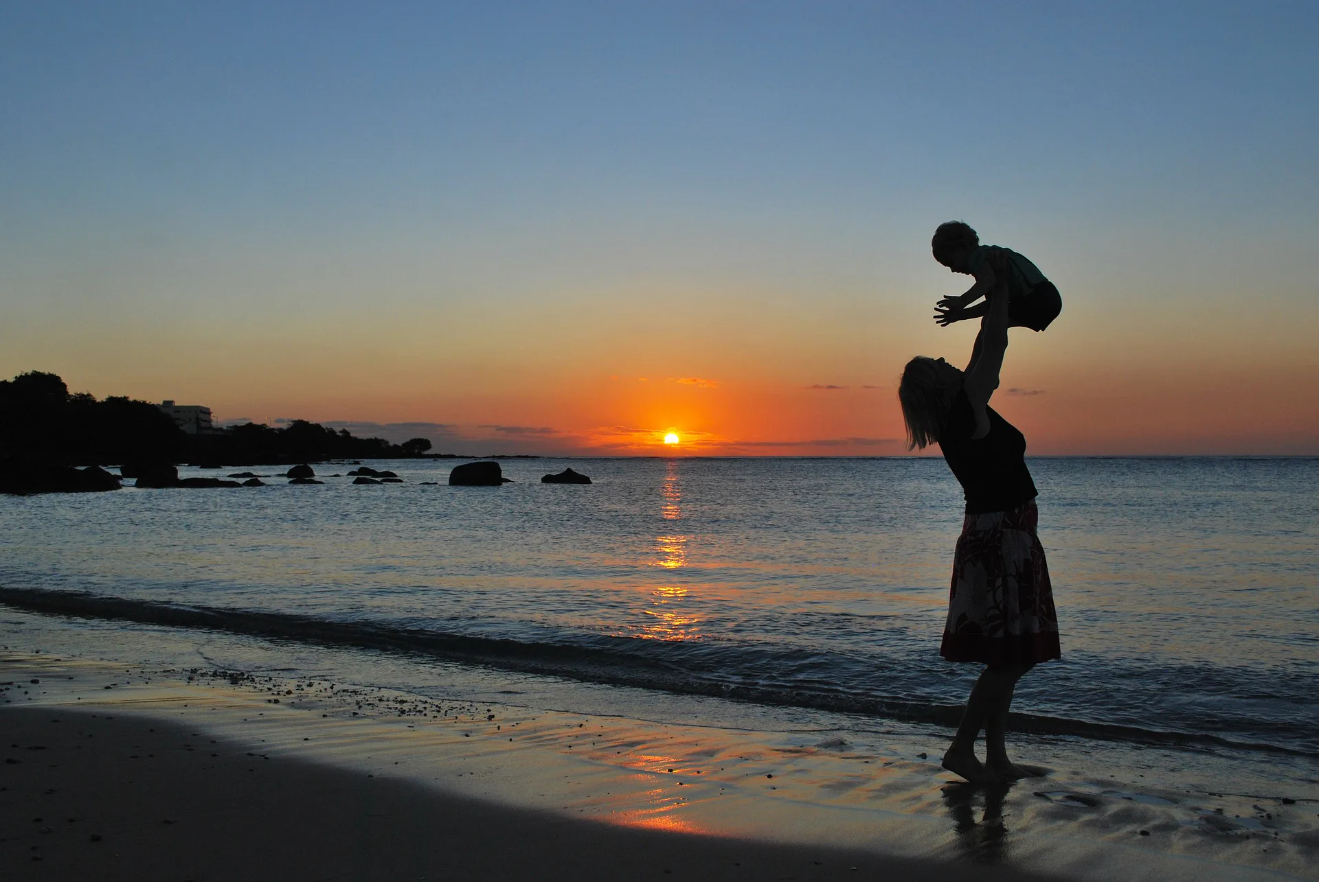 Mom Shows How Motherhood Changed Her Body Image With 2 Incredible Photos