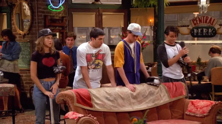 25 Rachel Green Outfits From 'Friends' That Are Totally Back In Style ...