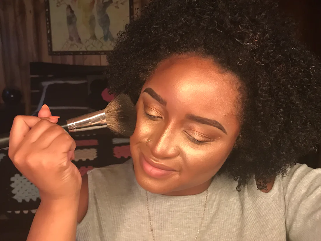 I Did A Full Face Of Makeup Using Only Highlighter To See If The Glow ...