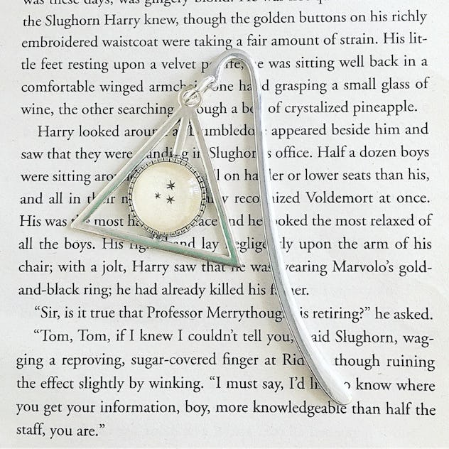 9 Items Made From Books That All Readers Will Want To Own