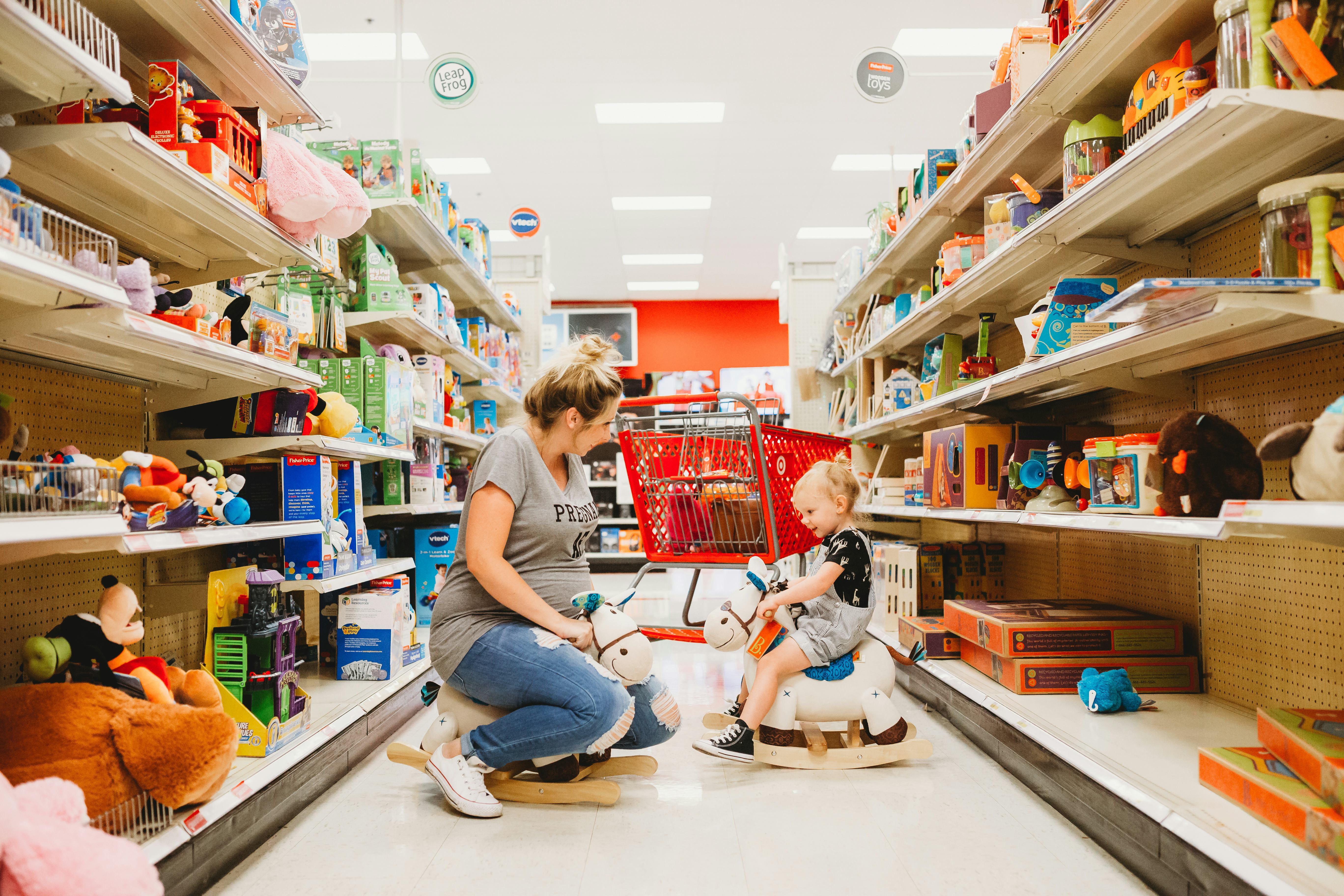 This Mom Did Her Maternity Photo Shoot At Target, & It Is Everything