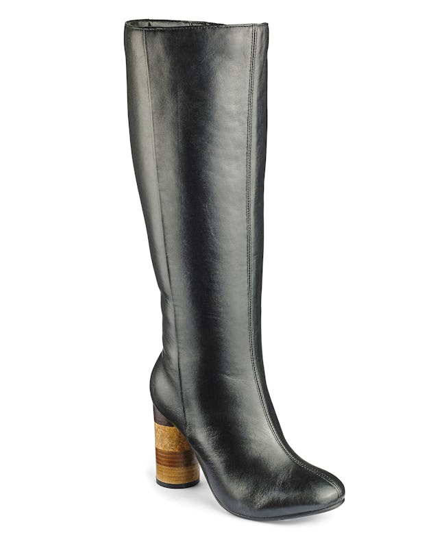 27 Boots For Wide Calves That You'll Actually Want To Wear