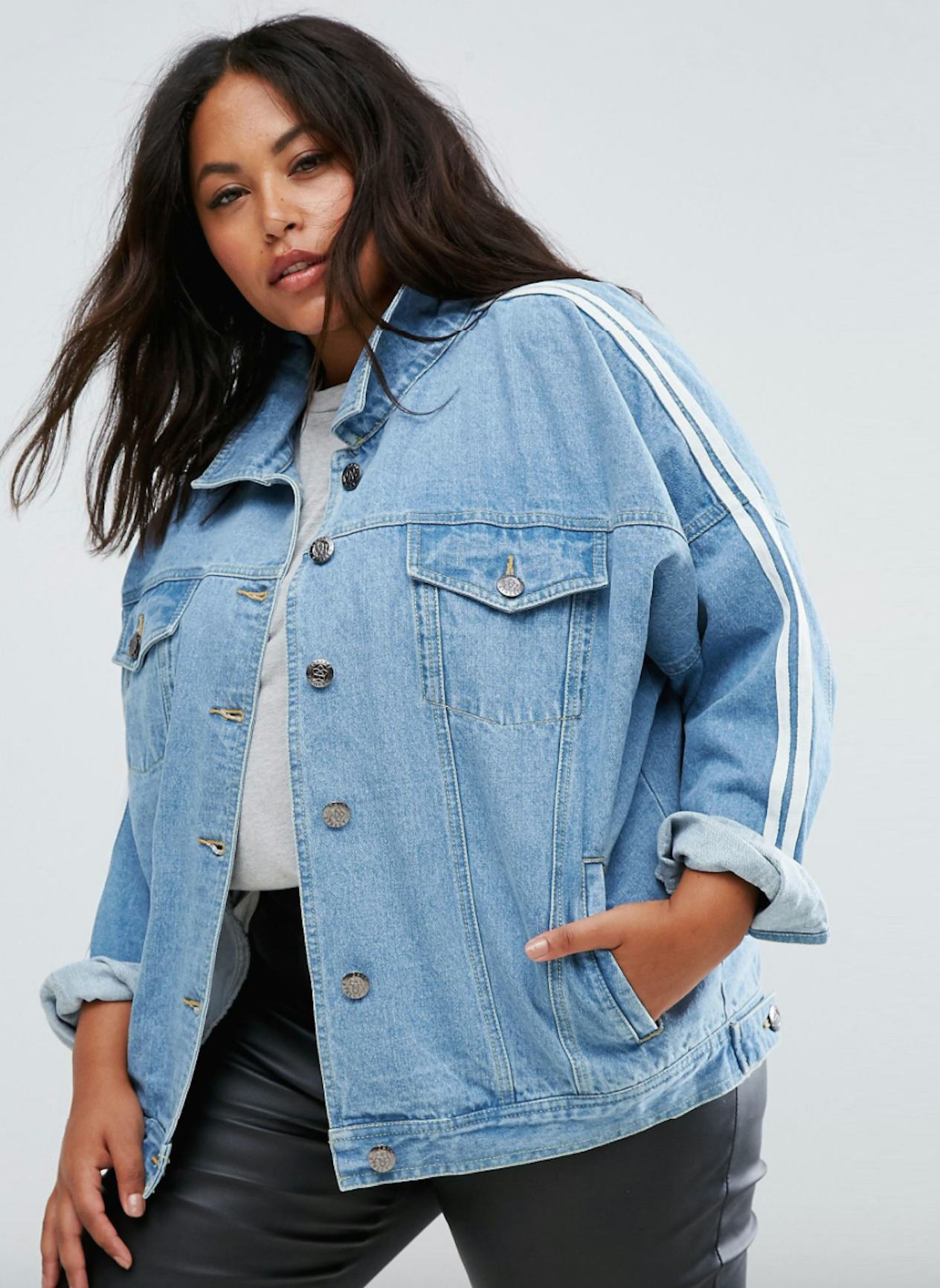 30 Oversized Denim Jackets That Make The Perfect Addition To Any Fall Look