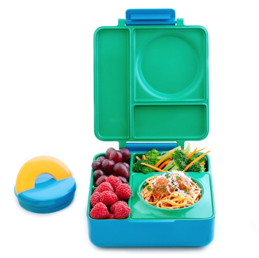 The 13 Best Hard, Plastic Lunch Boxes For Kids That Are As Cute As They ...