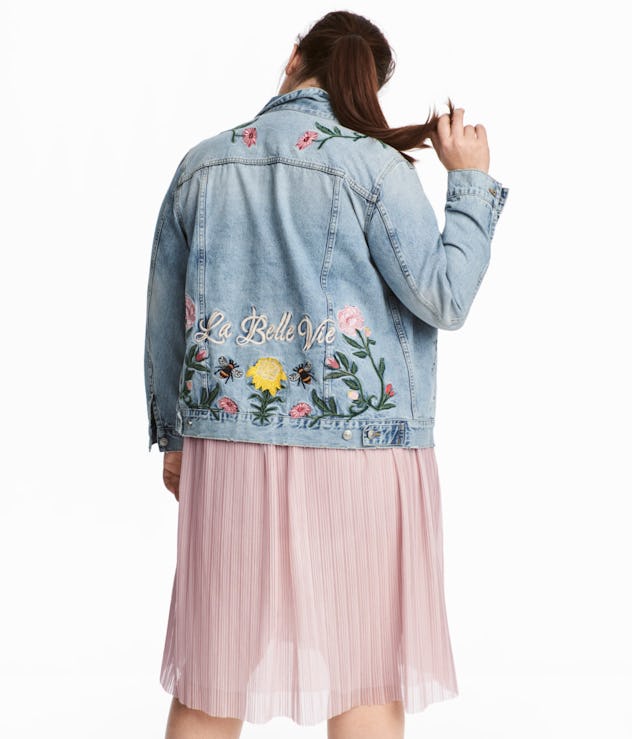 30 Oversized Denim Jackets That Make The Perfect Addition To Any Fall Look