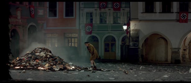 'The Book Thief' By Markus Zusak Is A Resistance Must-Read, According ...