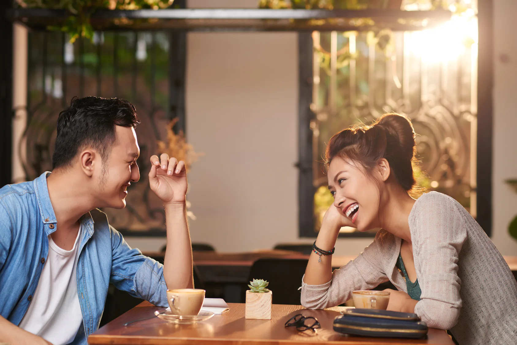 How Do You Meet Someone If You Don't Use Dating Apps? 18 Millennials On ...