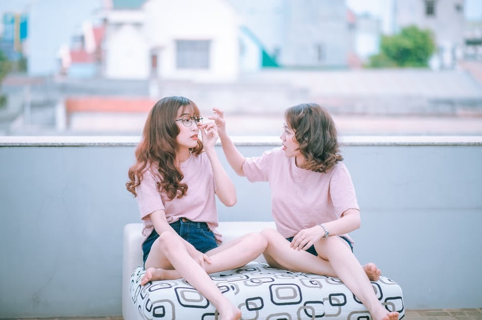 7 Surprising Things That Are Normal In A Friendship & 7 Things That Aren’t