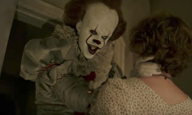 Who Plays Pennywise In The 2017 'It'? Here's What Bill Skarsgård Looks ...